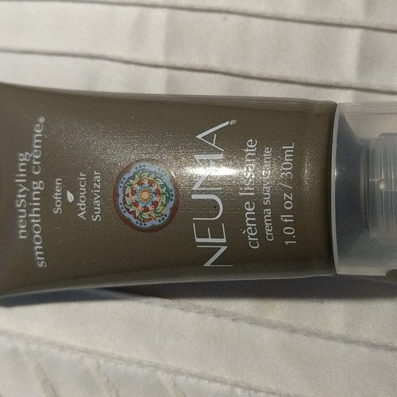 NEUMA | Hair | Nwt Smoothing Hair Cream | Poshmark